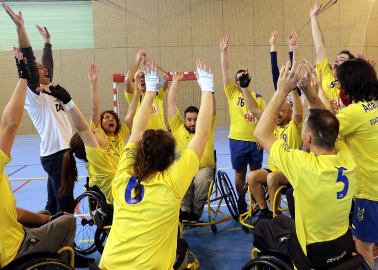 À la découverte du handball. - Yanous ! Le magazine francophone du handicap